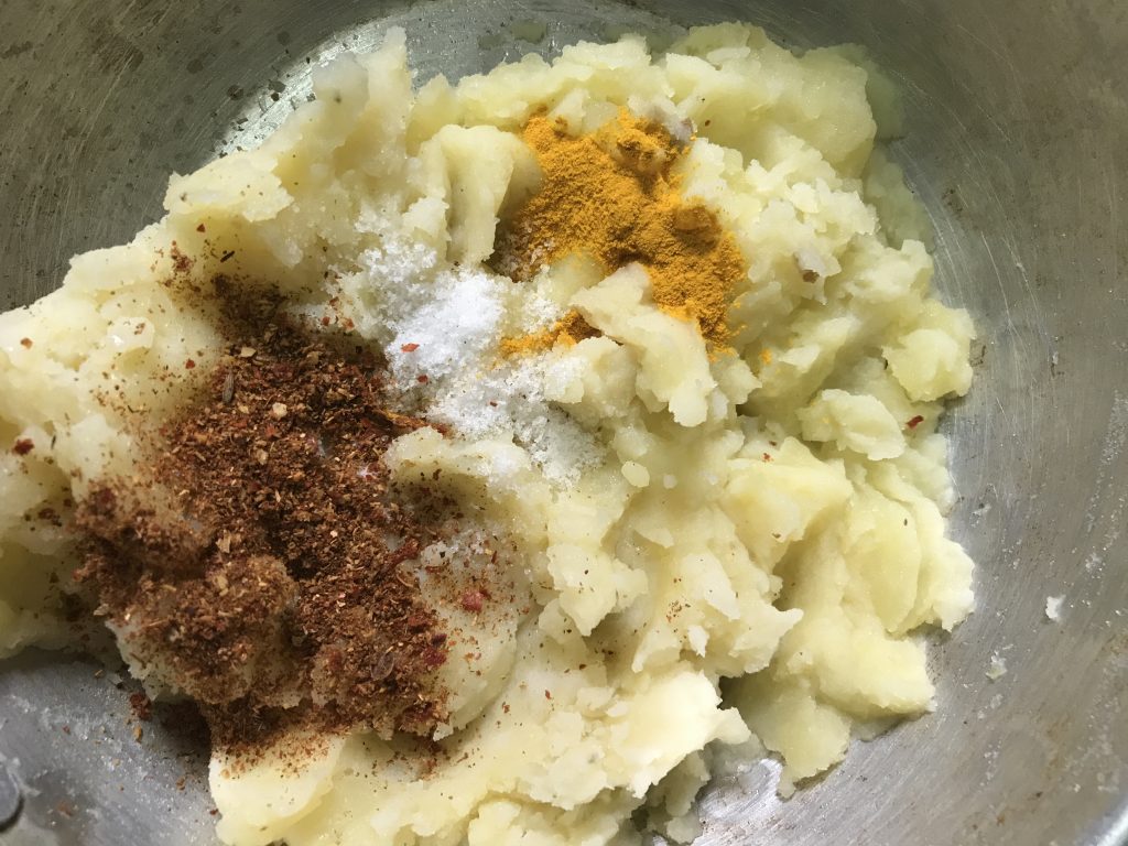 Ragda Chaat Recipe | Matar chaat | Ragda patties recipe